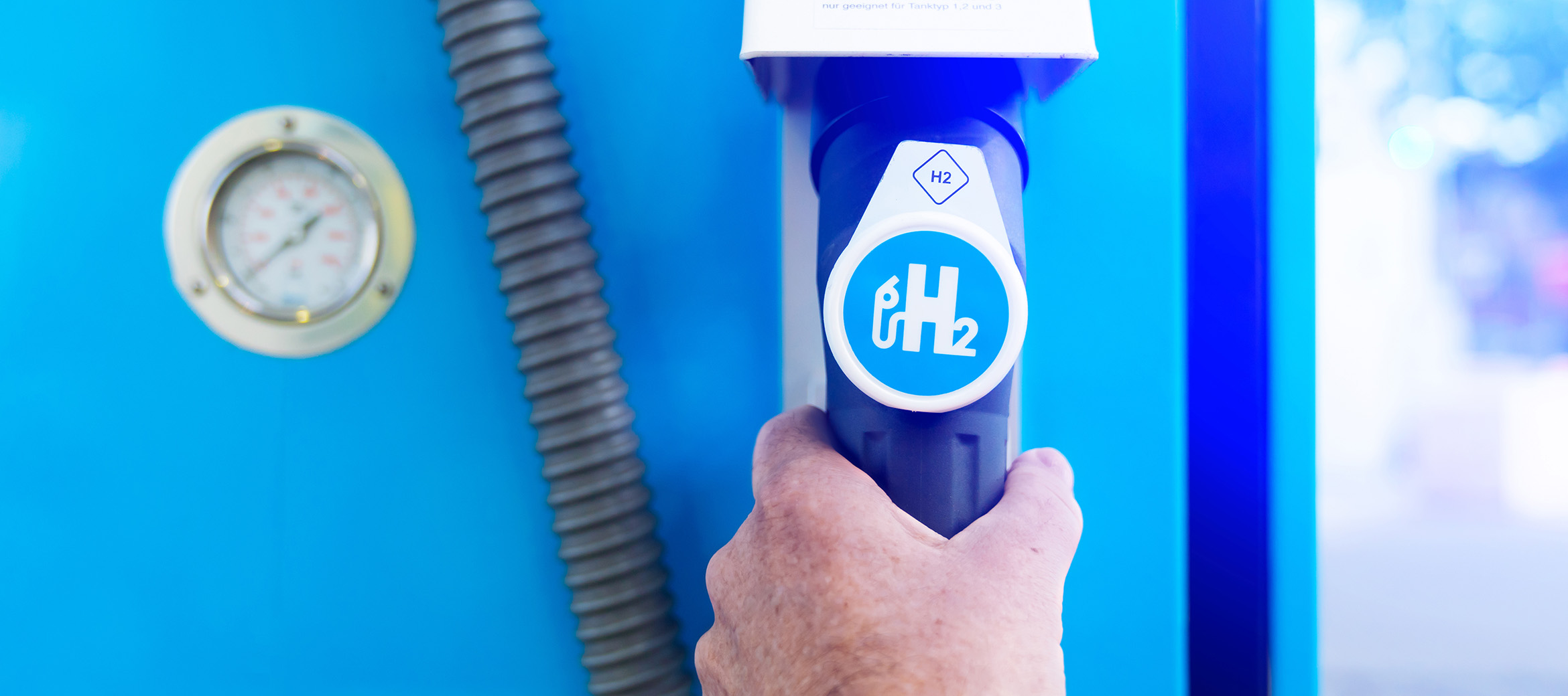 Turning methane into clean fuel - Microscopy Australia