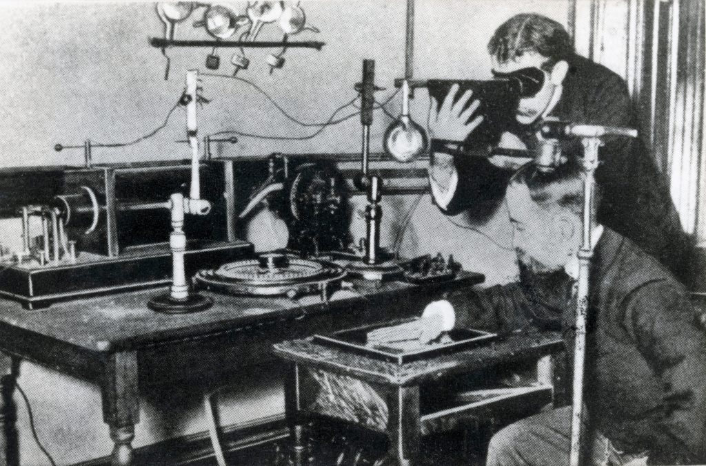 125 Years of X-Rays - Microscopy Australia